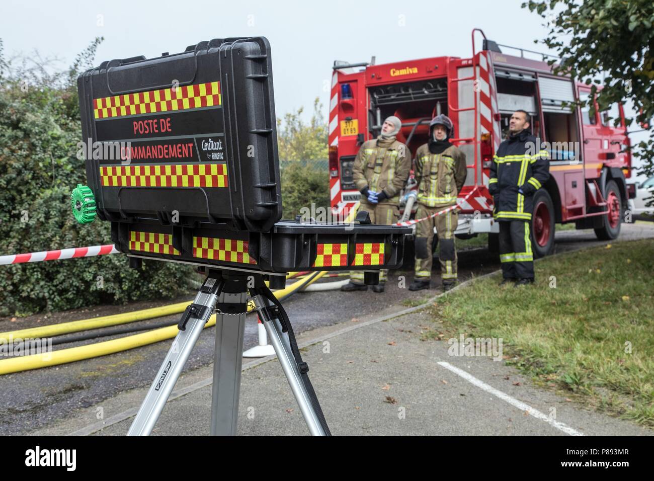 DEMONSTRATION OF FIREFIGHTING MATERIAL Stock Photo - Alamy
