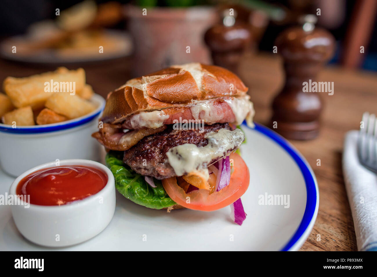 Home Cooked Classic Pub Food Stock Photo - Alamy