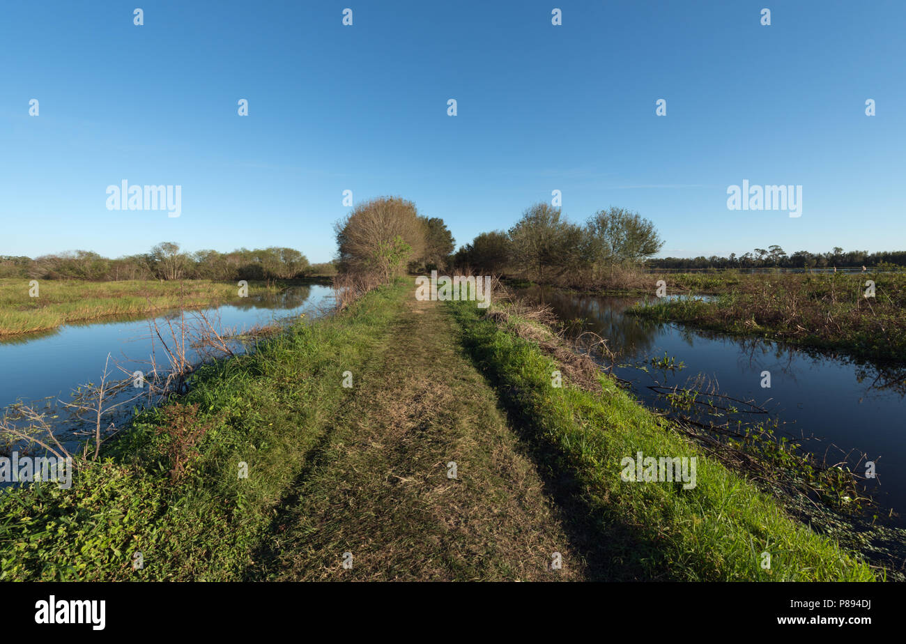 Circle bar b hi-res stock photography and images - Alamy