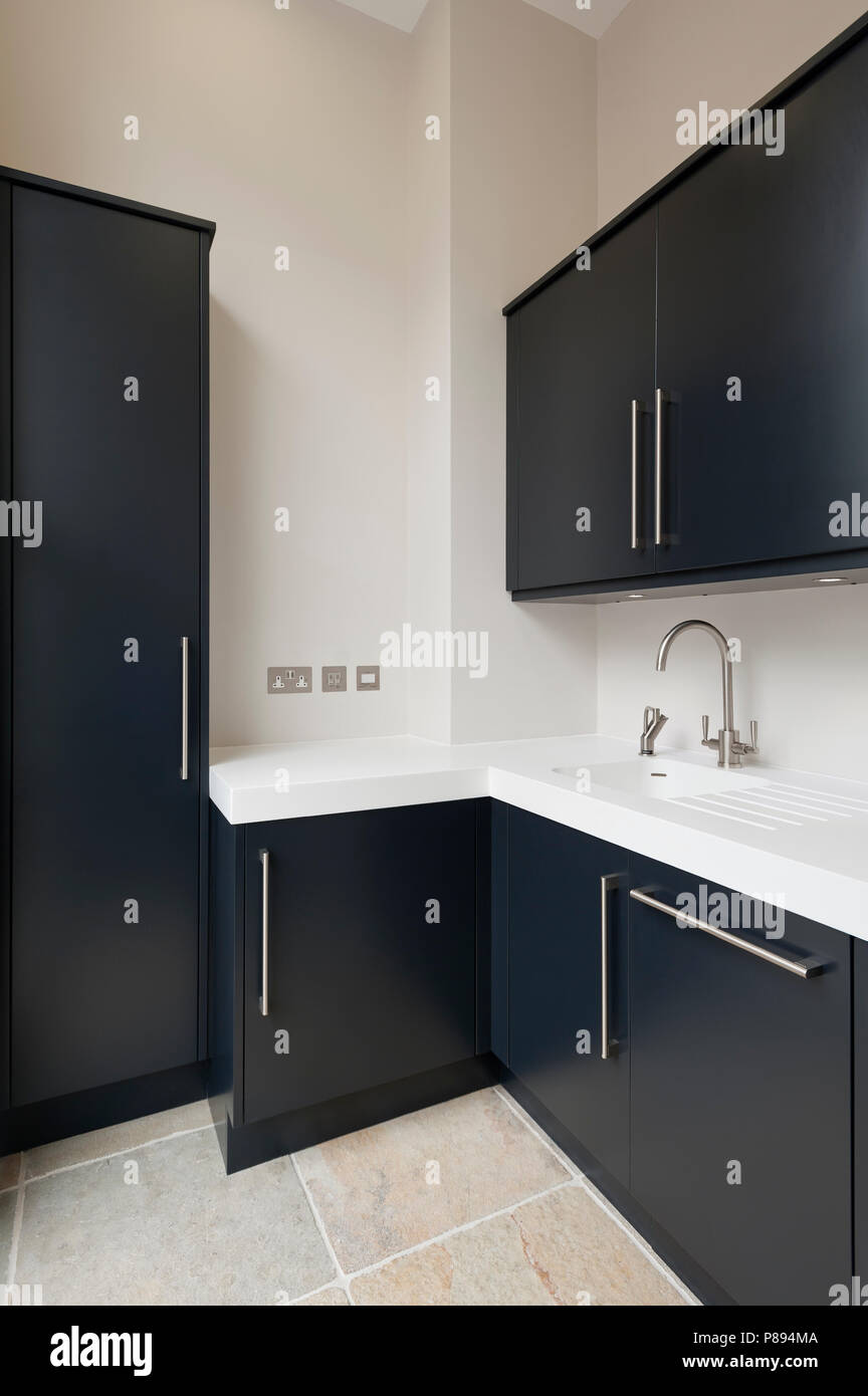 Empty kitchen apartment hi-res stock photography and images - Alamy