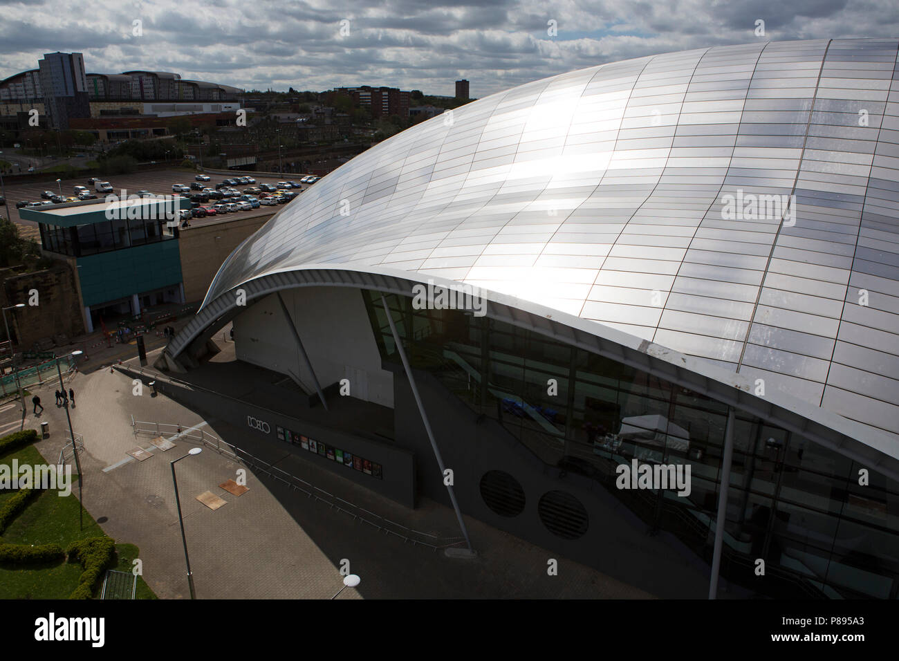 Upon rooftop hi-res stock photography and images - Alamy