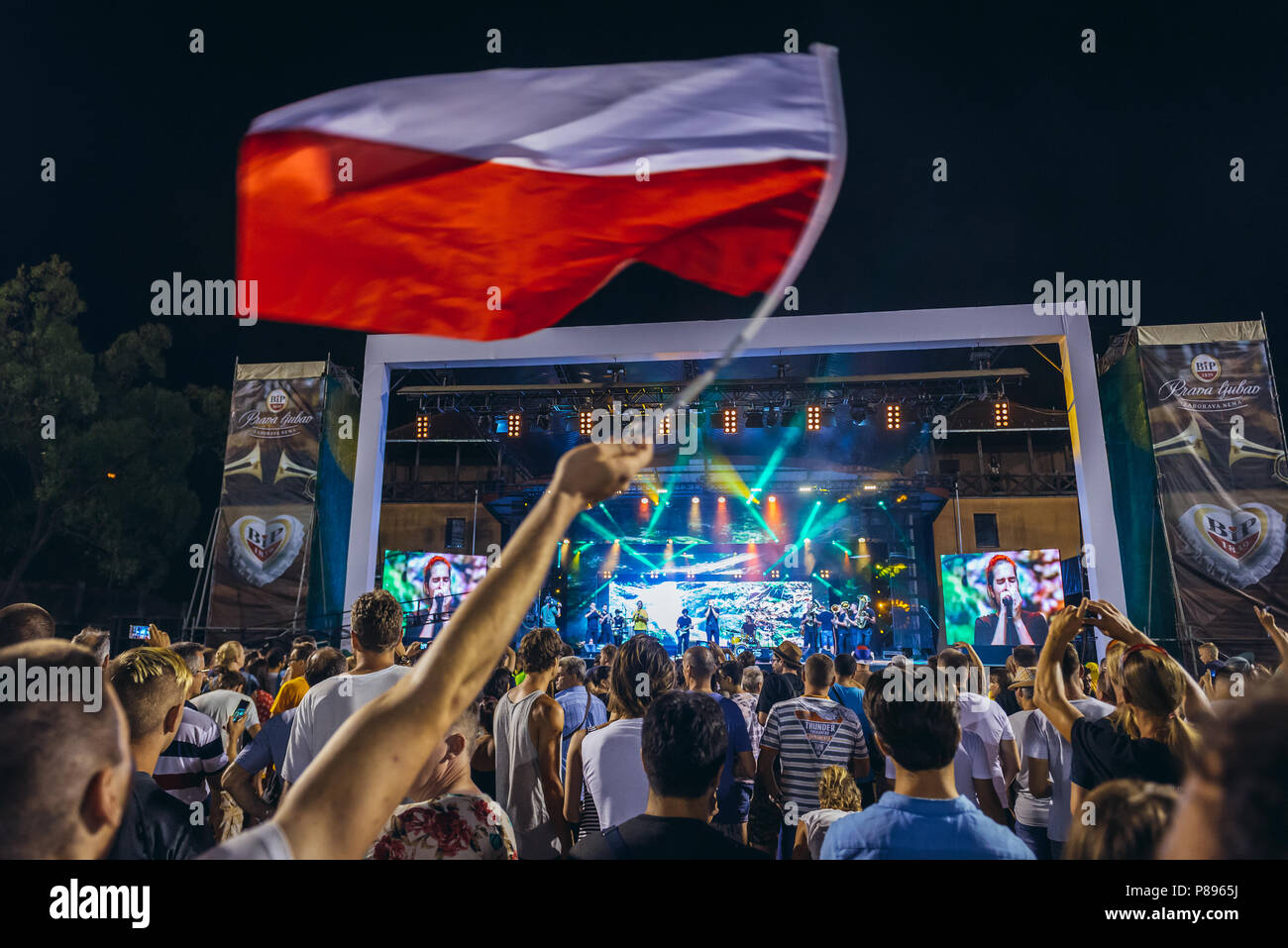 Fan with serbian flag hi-res stock photography and images - Alamy