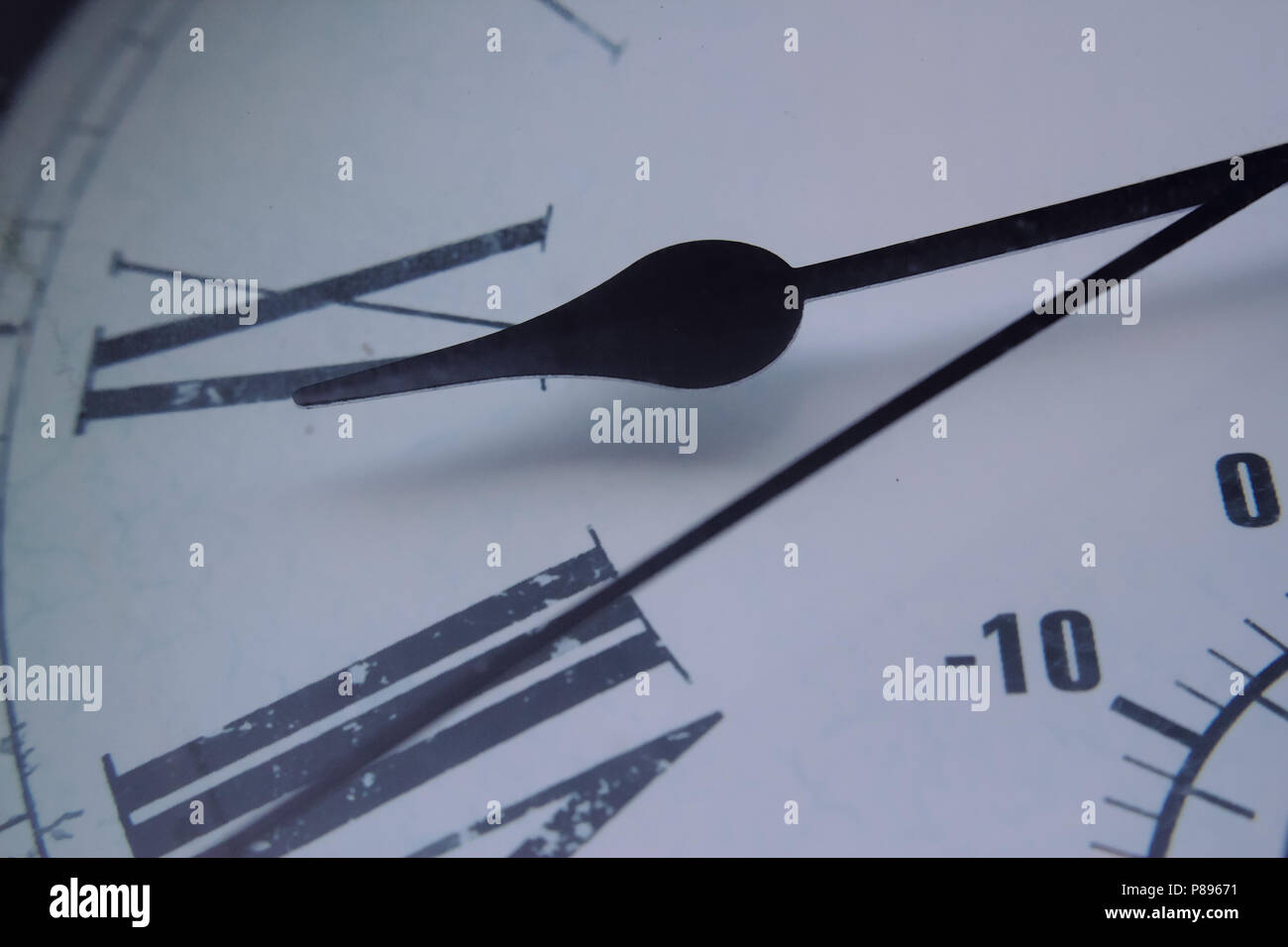 Clock 8 40 hi-res stock photography and images - Alamy