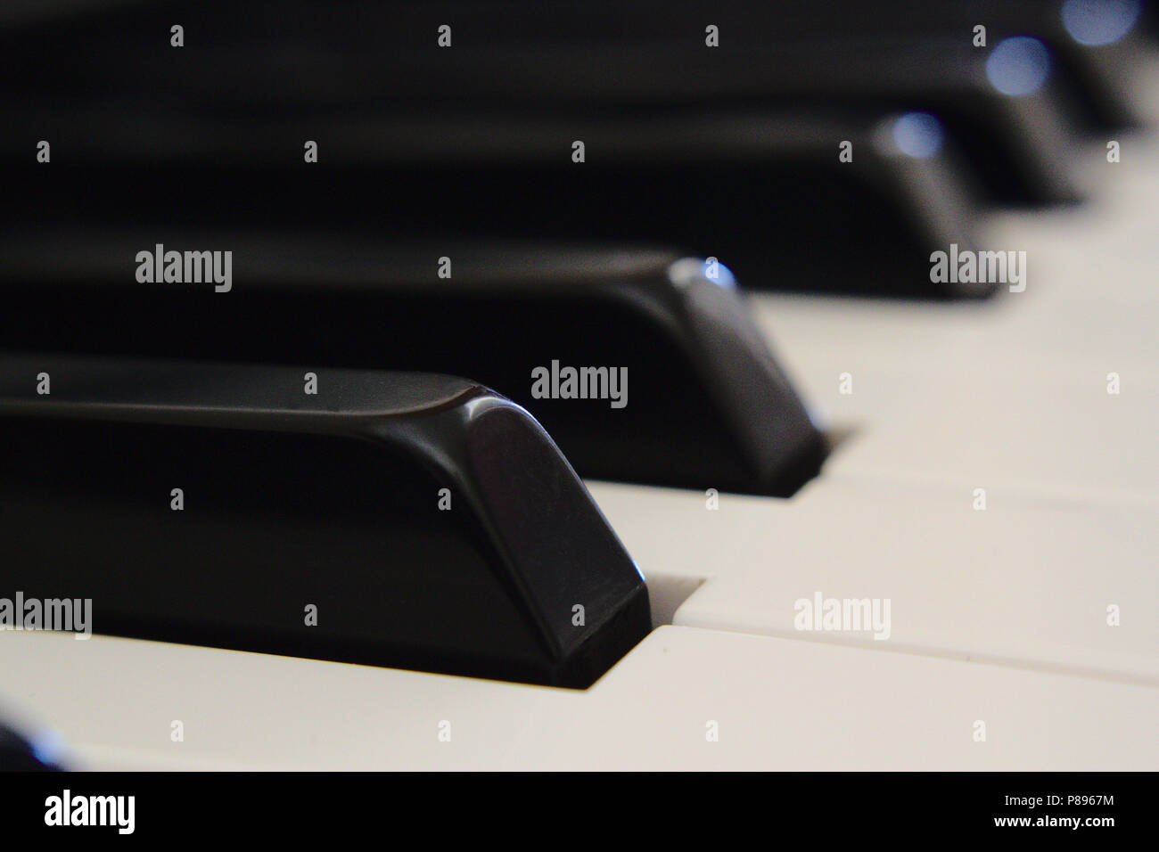 Electric piano keyboard hi-res stock photography and images - Alamy