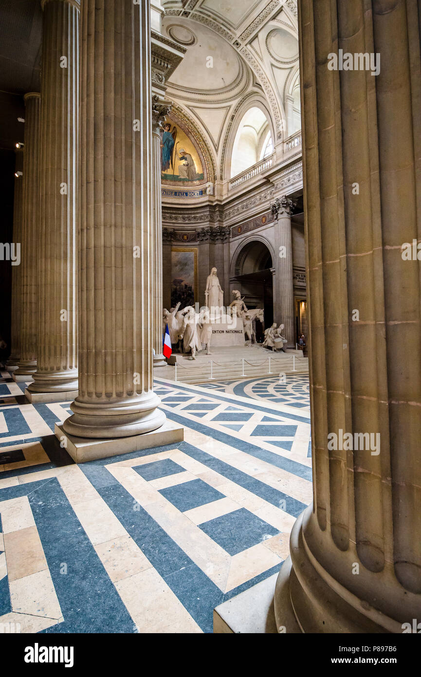 Inside the pantheon hi-res stock photography and images - Alamy