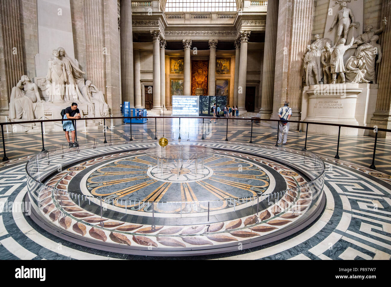 Foucaults pendulum in the pantheon hi-res stock photography and images ...