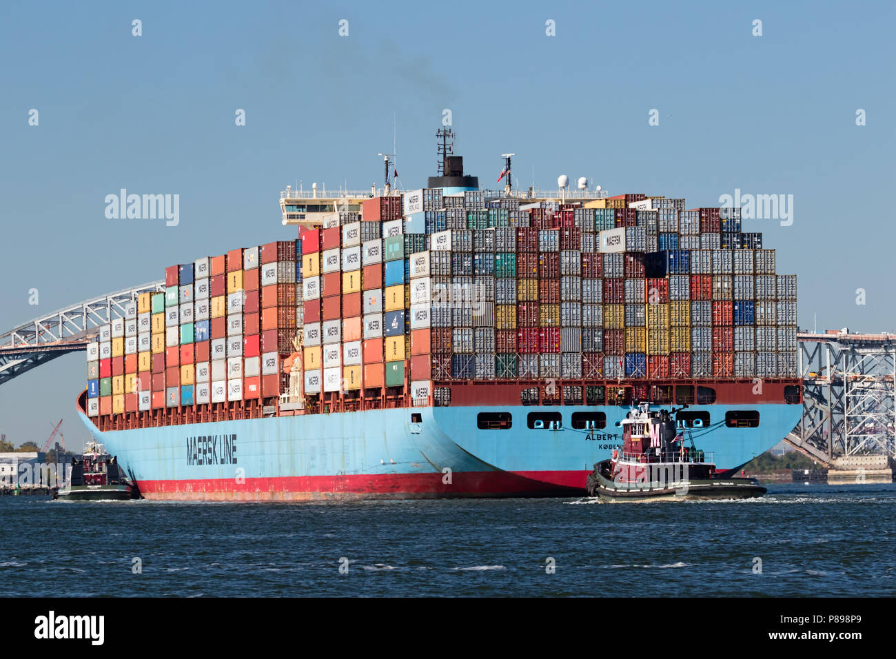 Maersk Line Albert Maersk westbound for Newark Bay and the Elizabeth ...