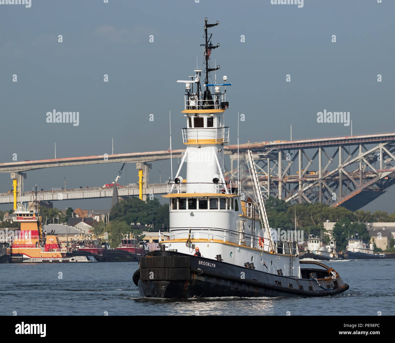 Oil tug hi-res stock photography and images - Alamy