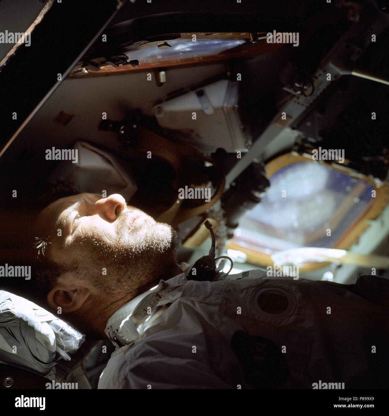 Heavy beard covers face hi-res stock photography and images - Alamy