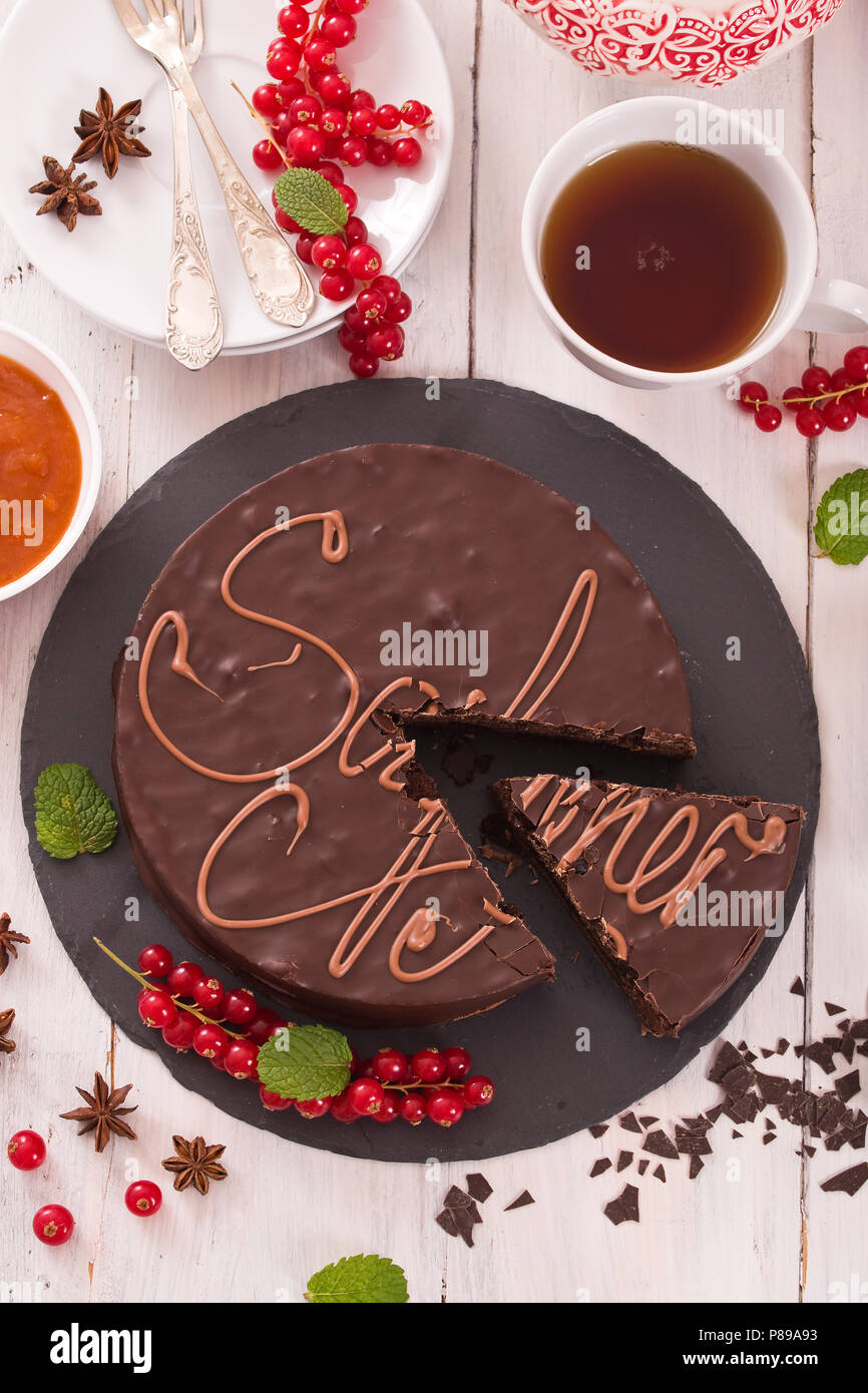 Sacher torte sponge hi-res stock photography and images - Alamy