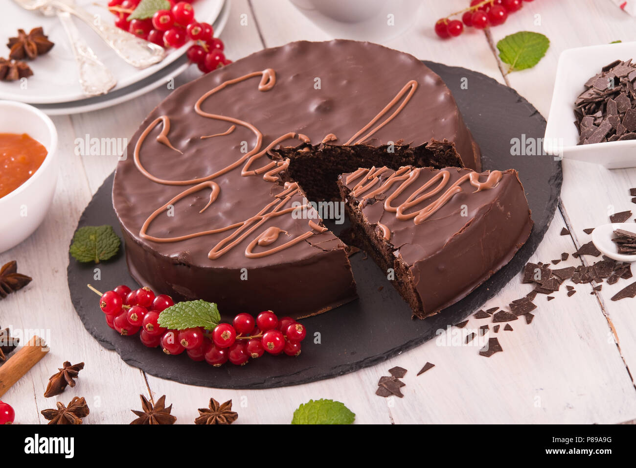 Sacher torte sponge hi-res stock photography and images - Alamy