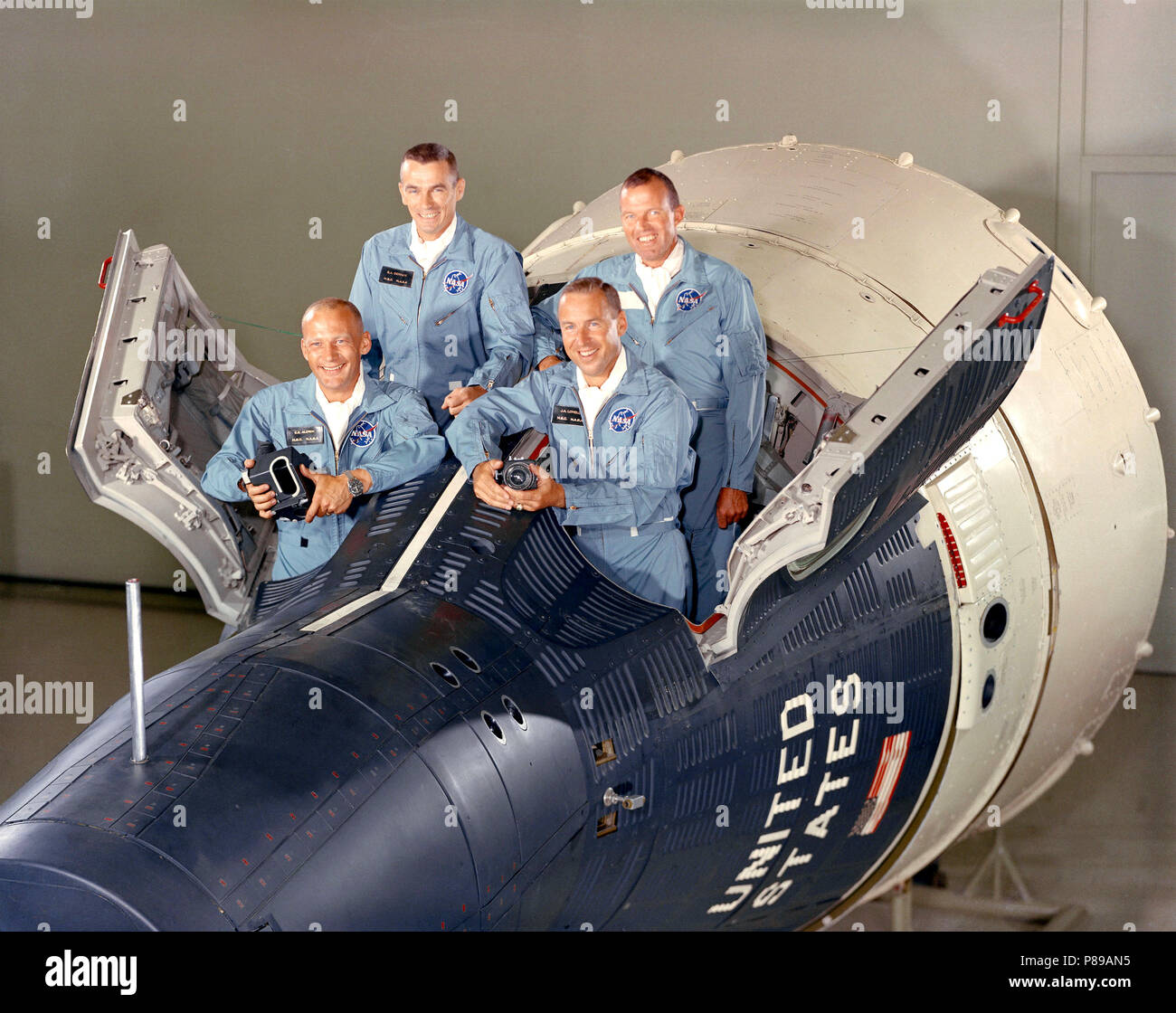 James lovell and edwin e aldrin hi-res stock photography and images - Alamy