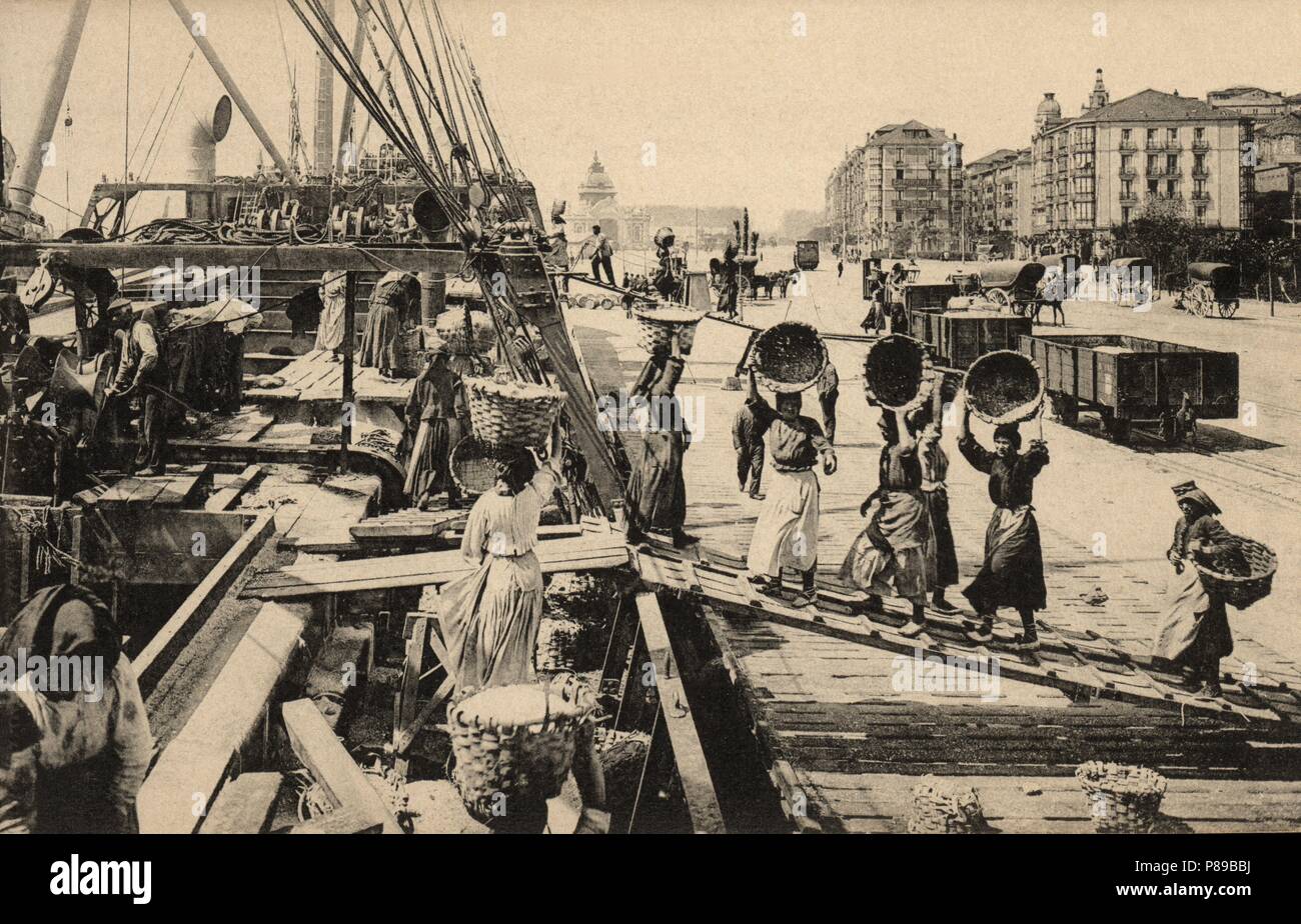 Mujeres descargando hi-res stock photography and images - Alamy