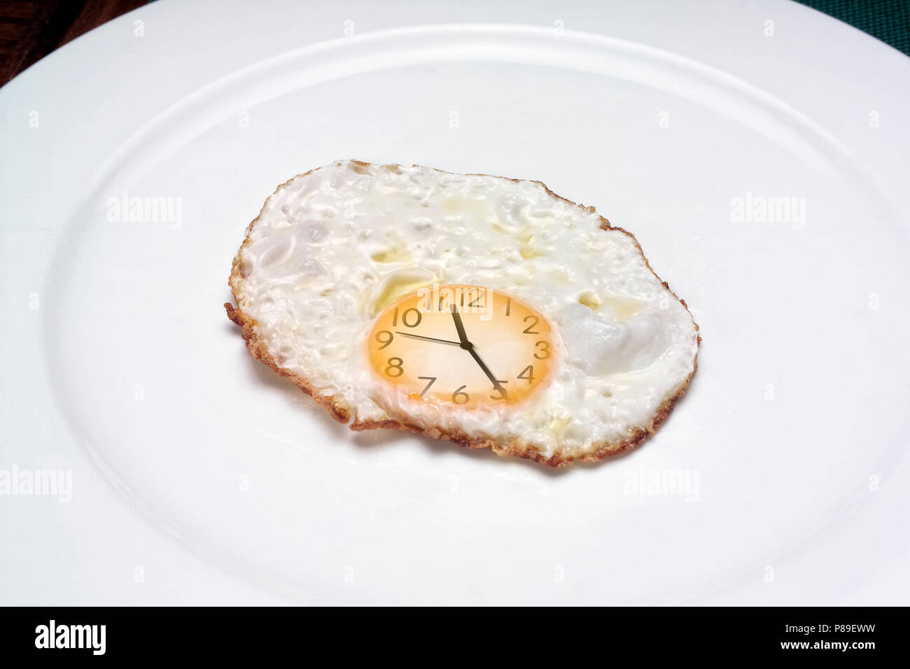 Clock and chicken hi-res stock photography and images - Alamy