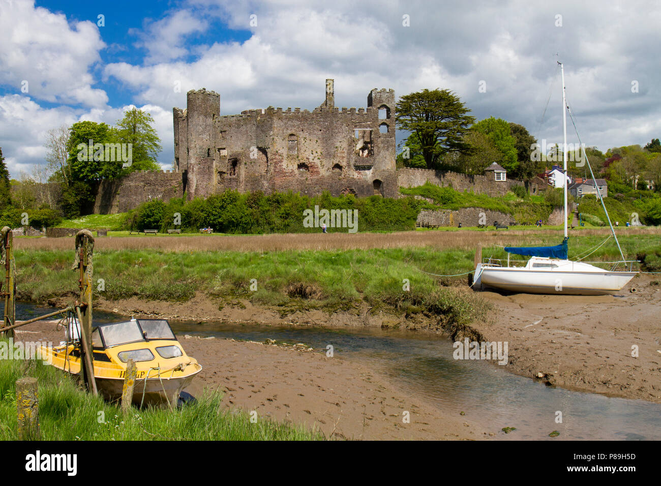 Laugharne castle hi-res stock photography and images - Alamy