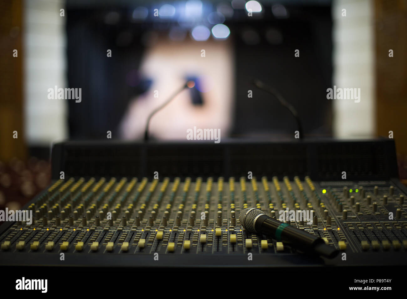 Empty rock concert rehearsal hi-res stock photography and images - Alamy
