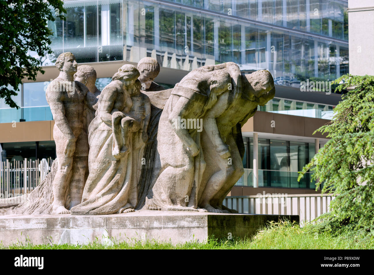 Statue Sculpture Geneva Switzerland Stock Photos & Statue Sculpture ...