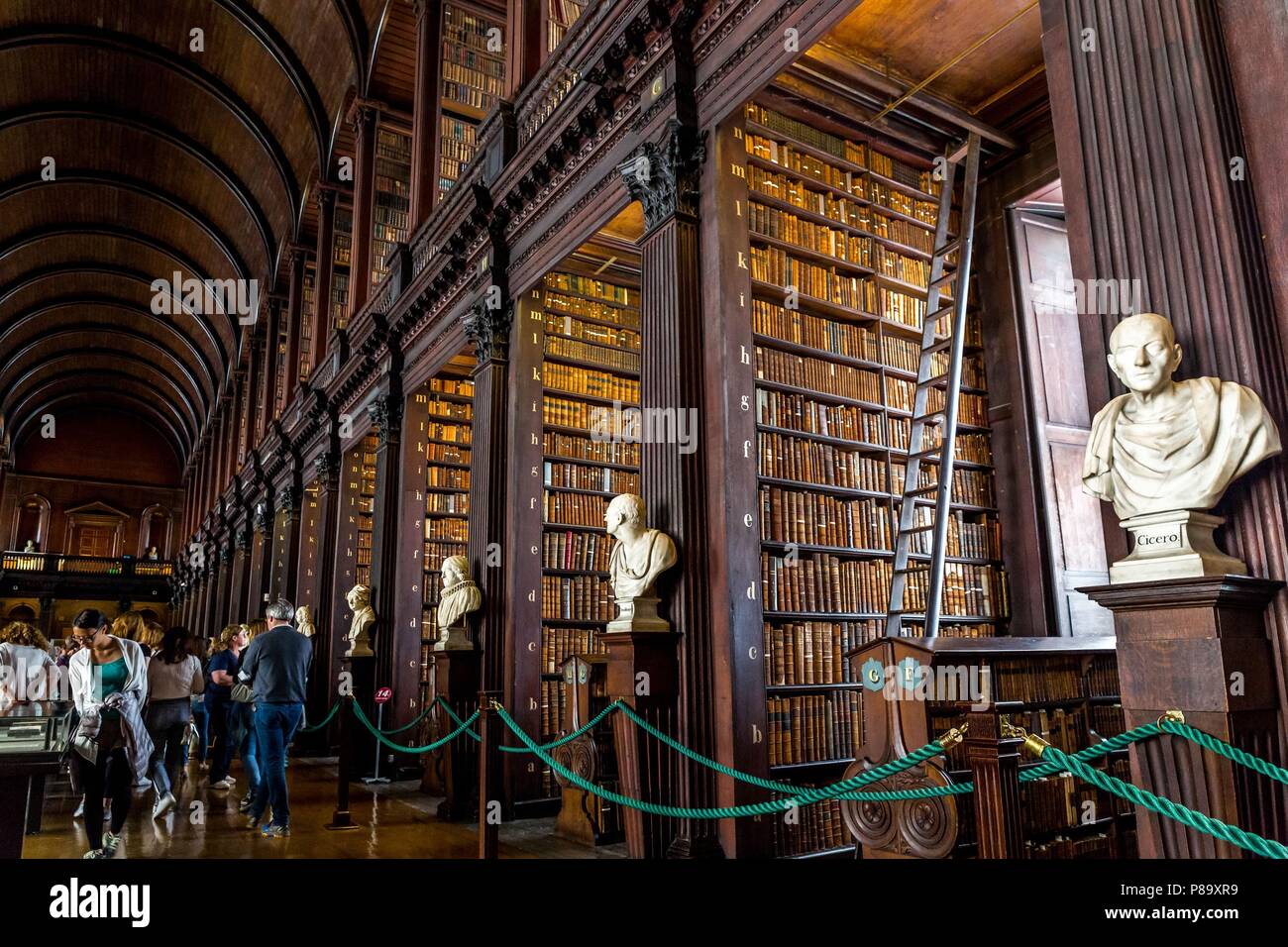 Reading room public library ireland hi-res stock photography and images ...