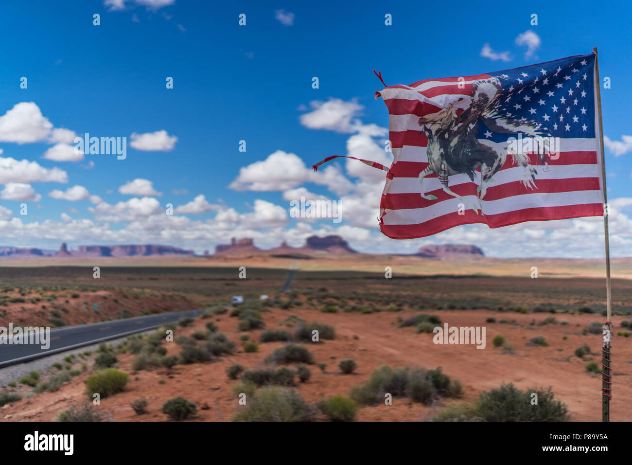 American flag in front of Forrest Gump point, Monument Valley, Utah ...