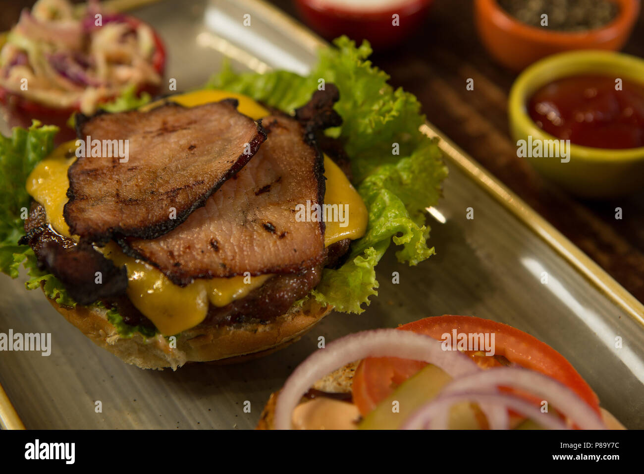 Burger people hi-res stock photography and images - Alamy