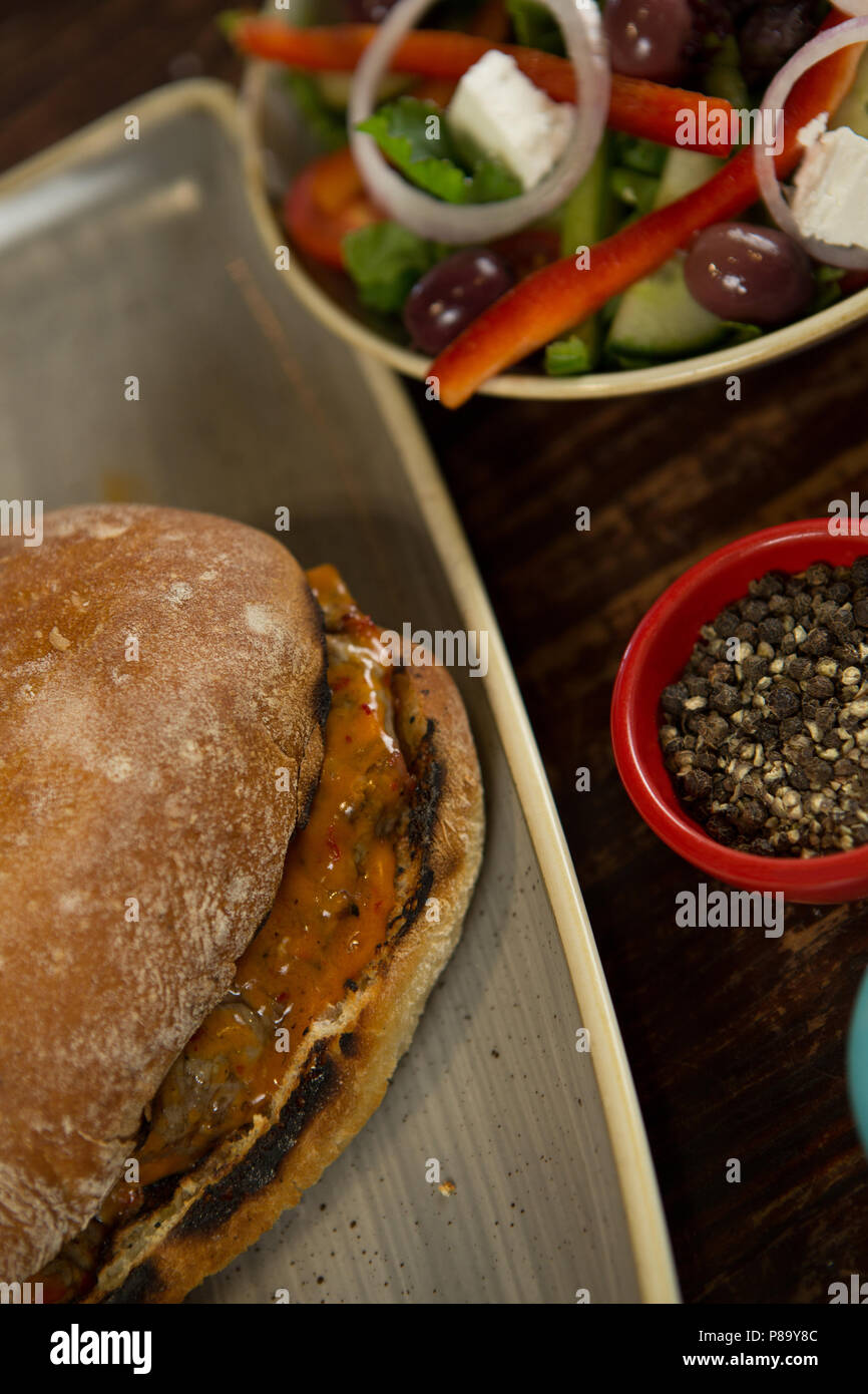 Burger people hi-res stock photography and images - Alamy