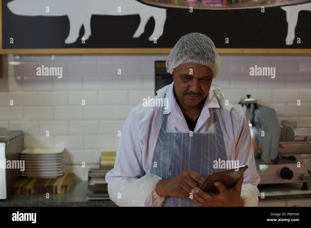 Man in shower cap hi-res stock photography and images - Alamy