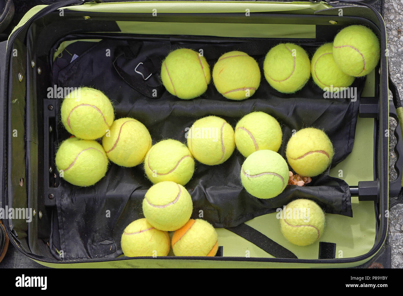 Old used tennis ball hi-res stock photography and images - Alamy