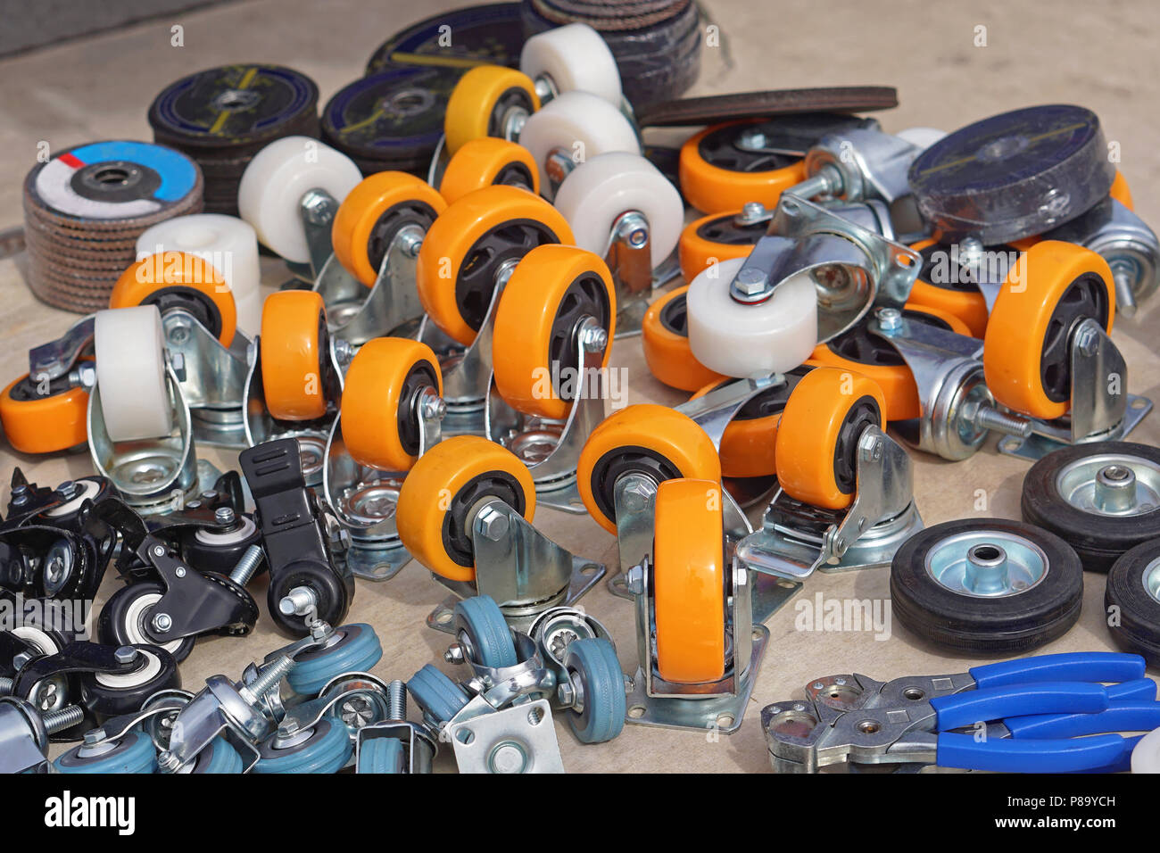 Various size wheels parts for carts transport Stock Photo - Alamy