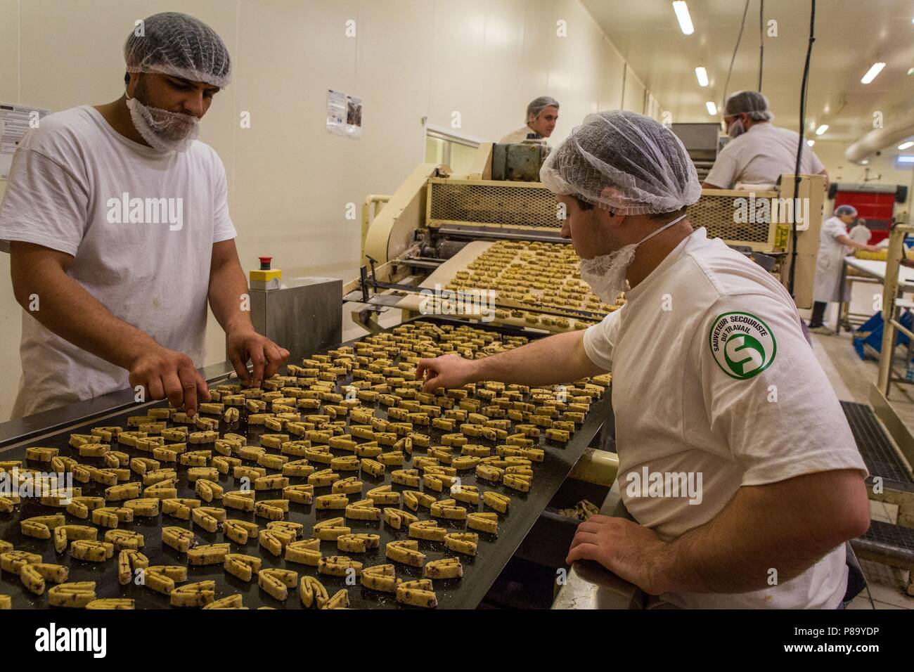 Cookie factory hi-res stock photography and images - Alamy