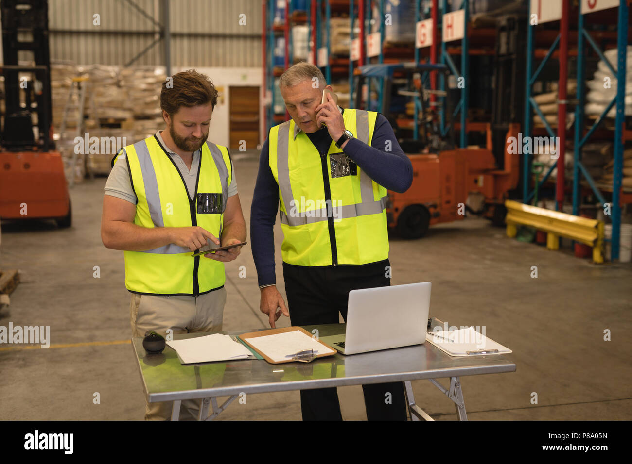 Supervisors hi-res stock photography and images - Alamy