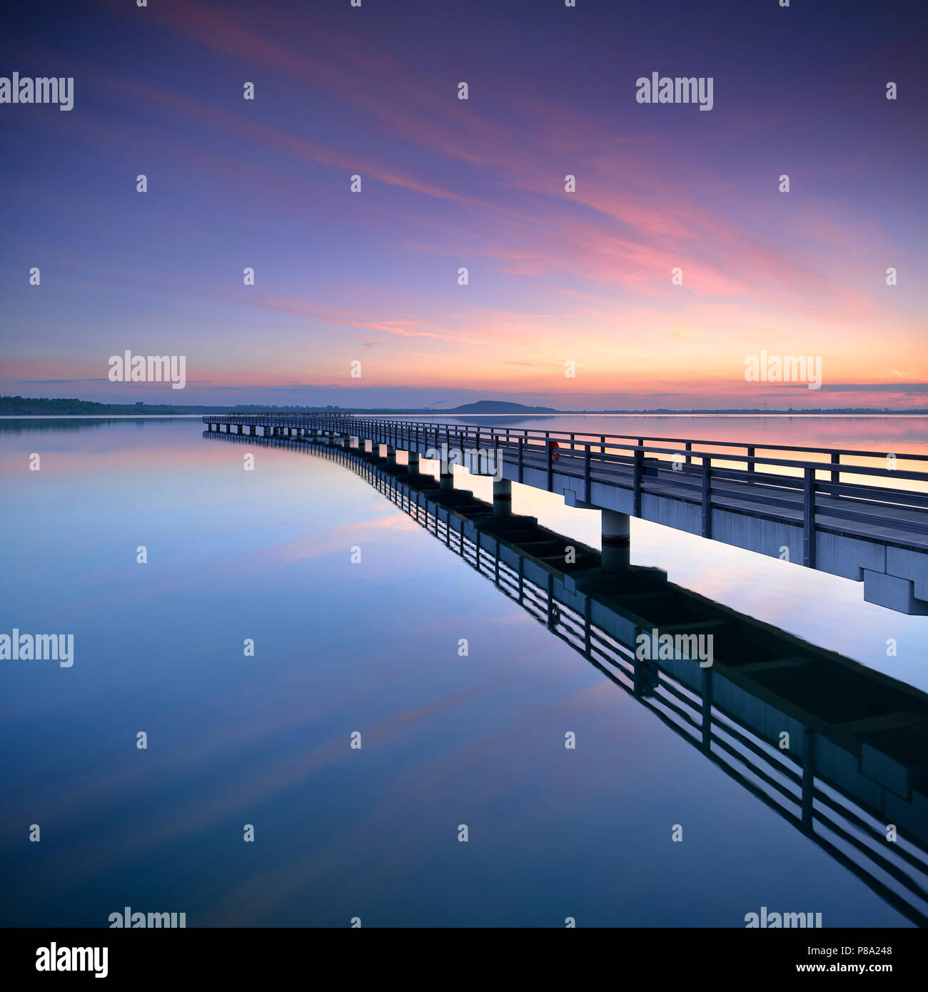 Seebrücke im Hafen, Sunrise, lake Geiseltalsee, Braunsbedra, Saxony ...