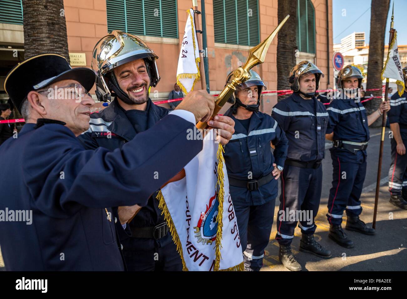 French firefighter helmet hi-res stock photography and images - Alamy