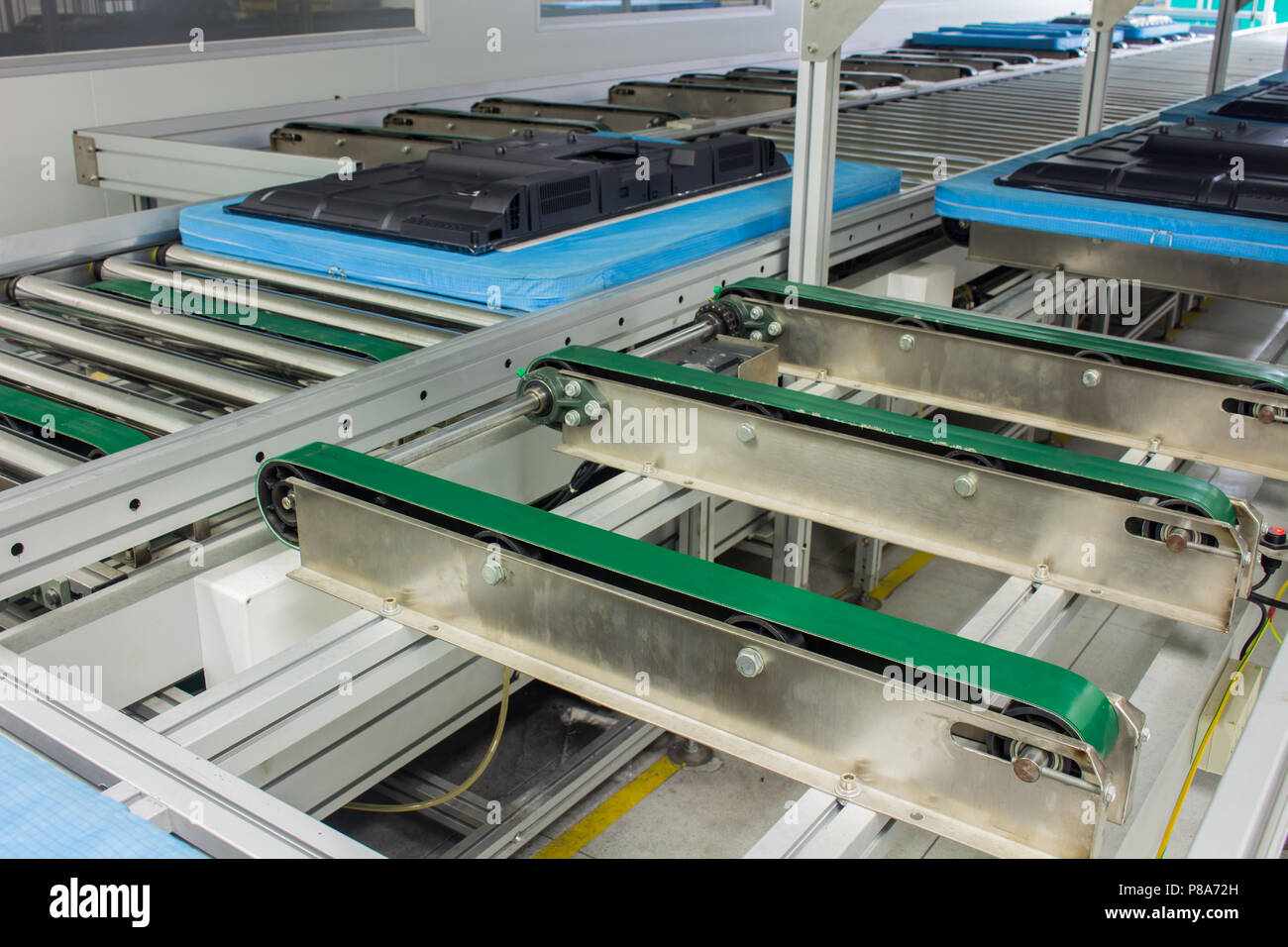 The conveyor chain, and conveyor belt on production line set up in ...