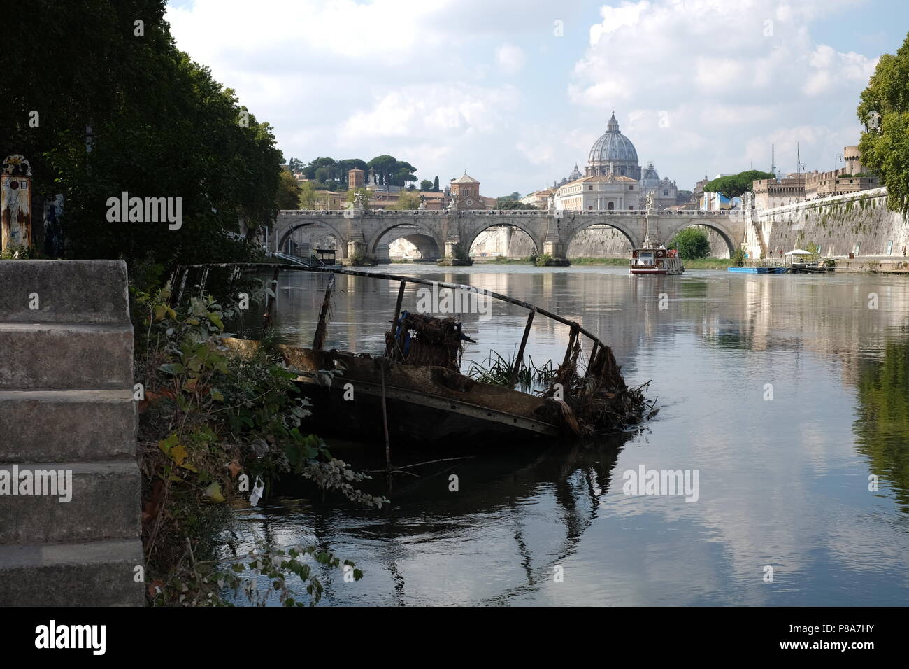 Wreck stairs hi-res stock photography and images - Alamy