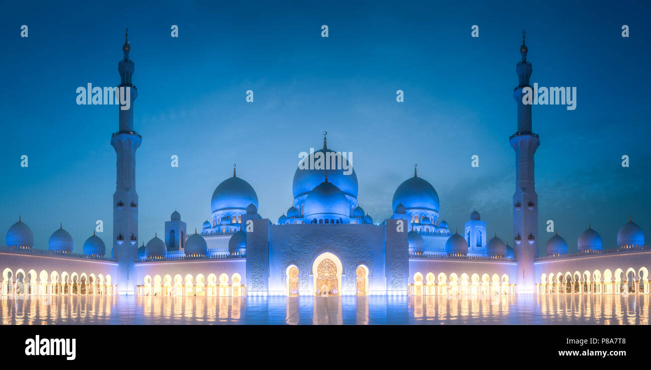 Sheikh Zayed Grand Mosque at evening Abu Dhabi Stock Photo - Alamy