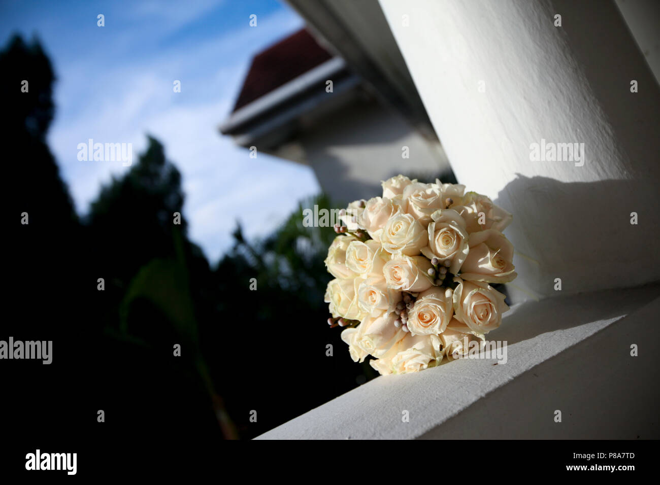 Round Ivory Rose Bouquet
