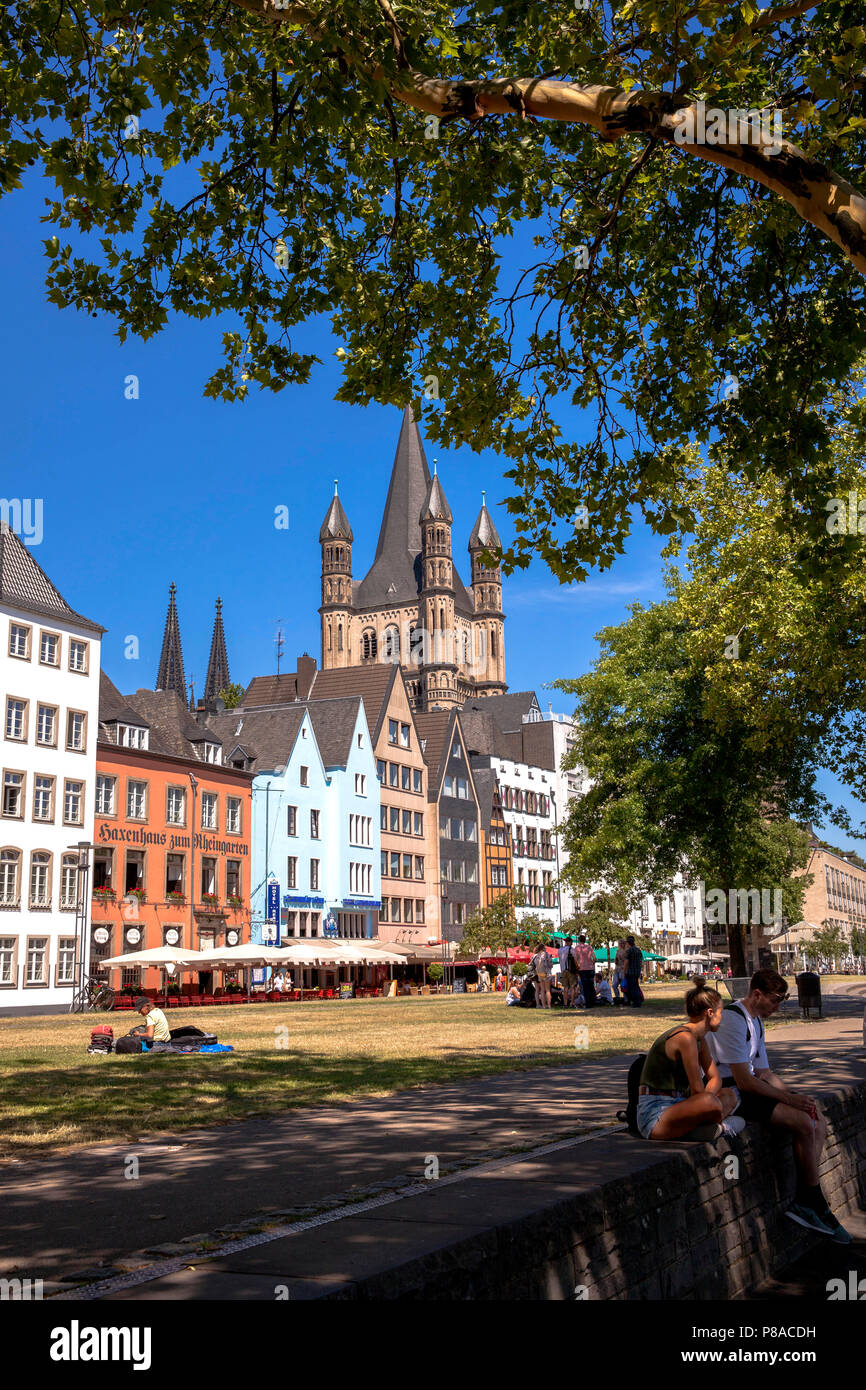 houses in the old part of the town at the Frankenwerft, church Gross St ...