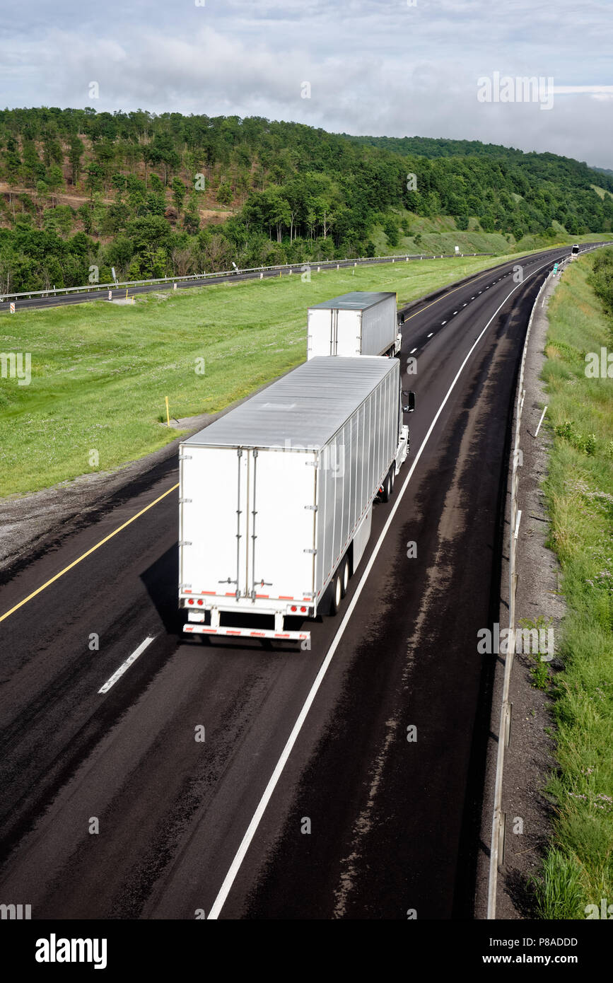 Open tractor hi-res stock photography and images - Alamy