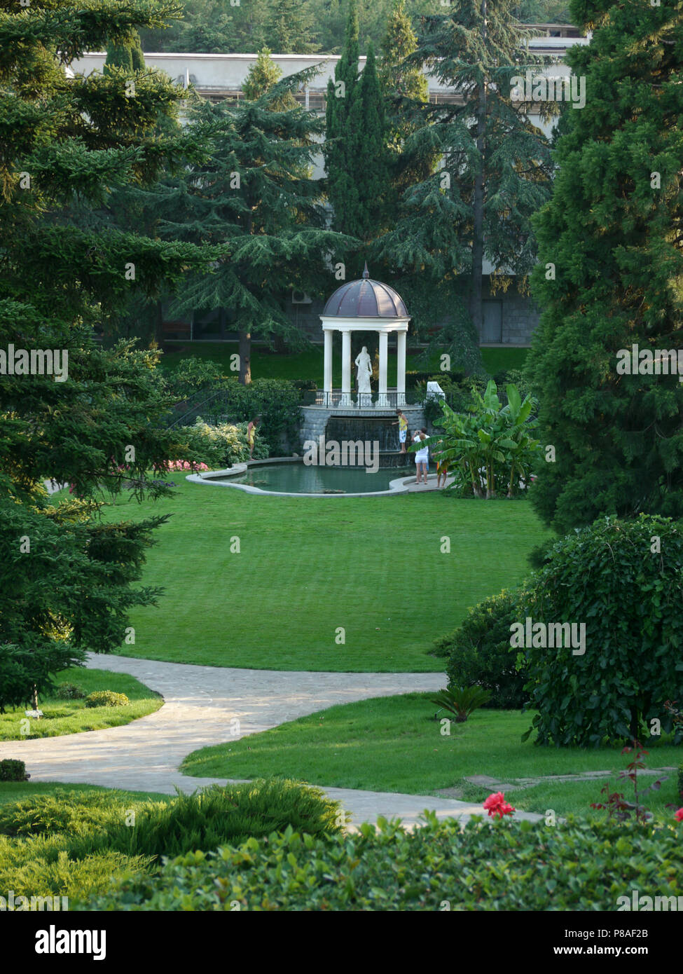 Semicircular dome hi-res stock photography and images - Alamy