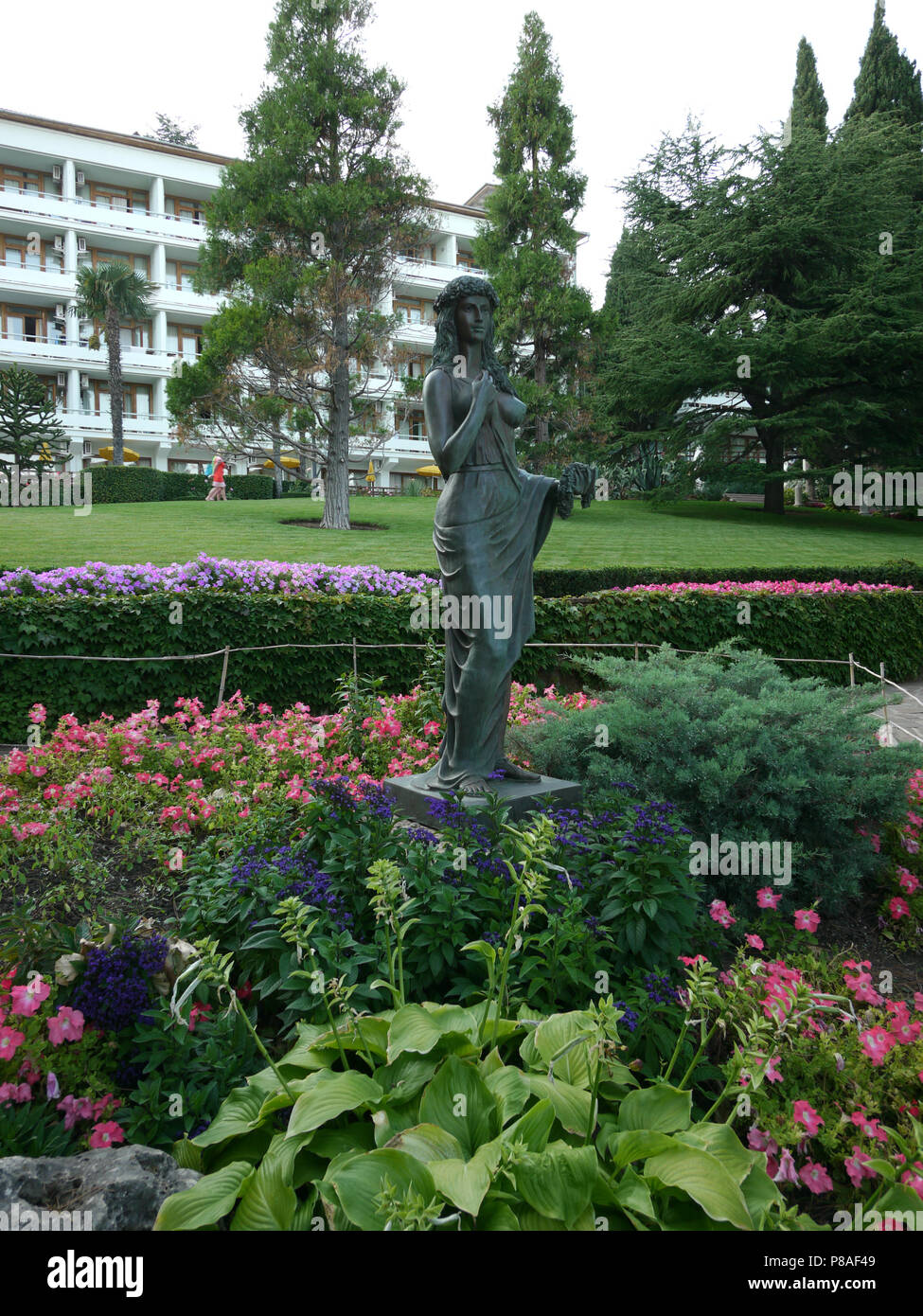Statues in a hotel garden hi-res stock photography and images - Alamy