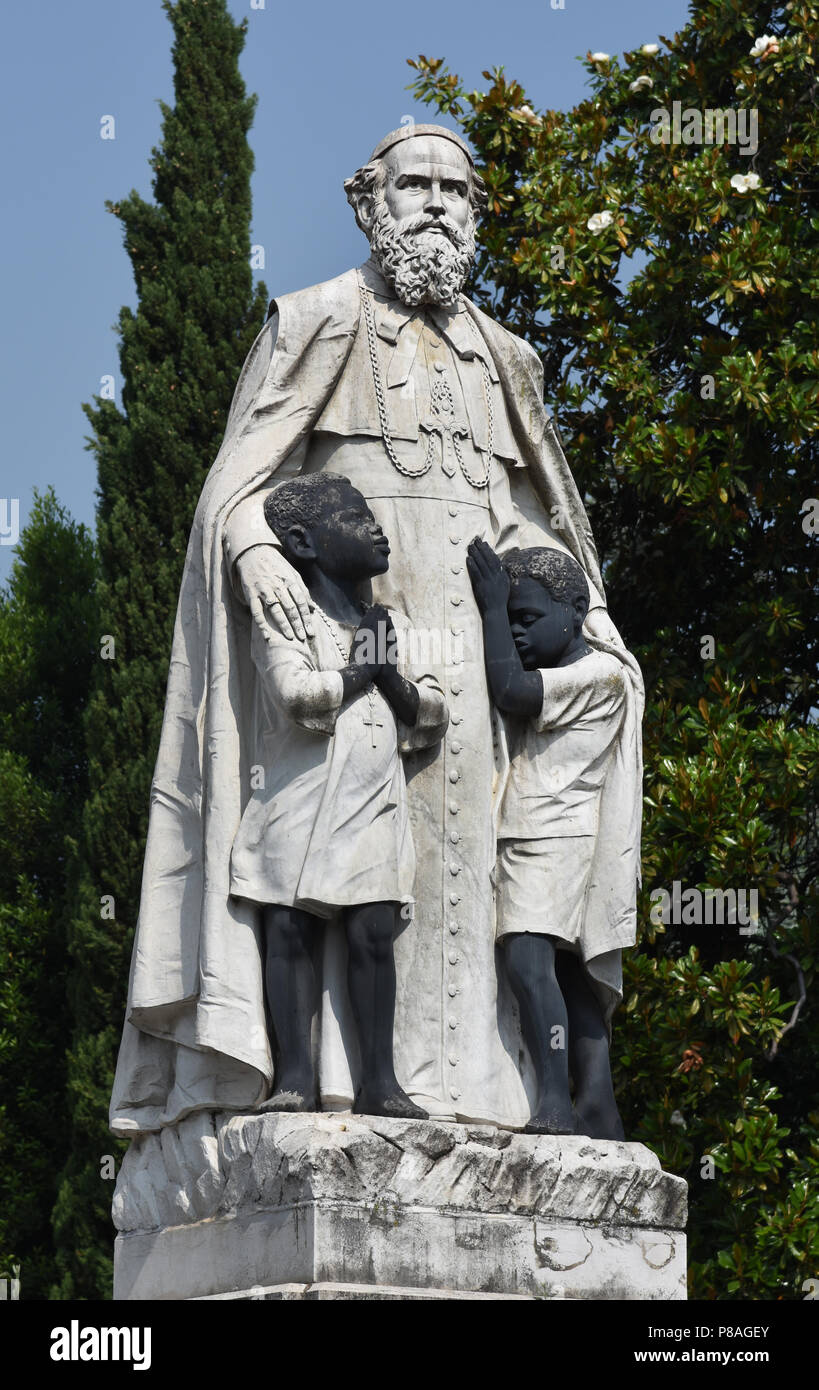 Holy heart of jesus church hi-res stock photography and images - Alamy