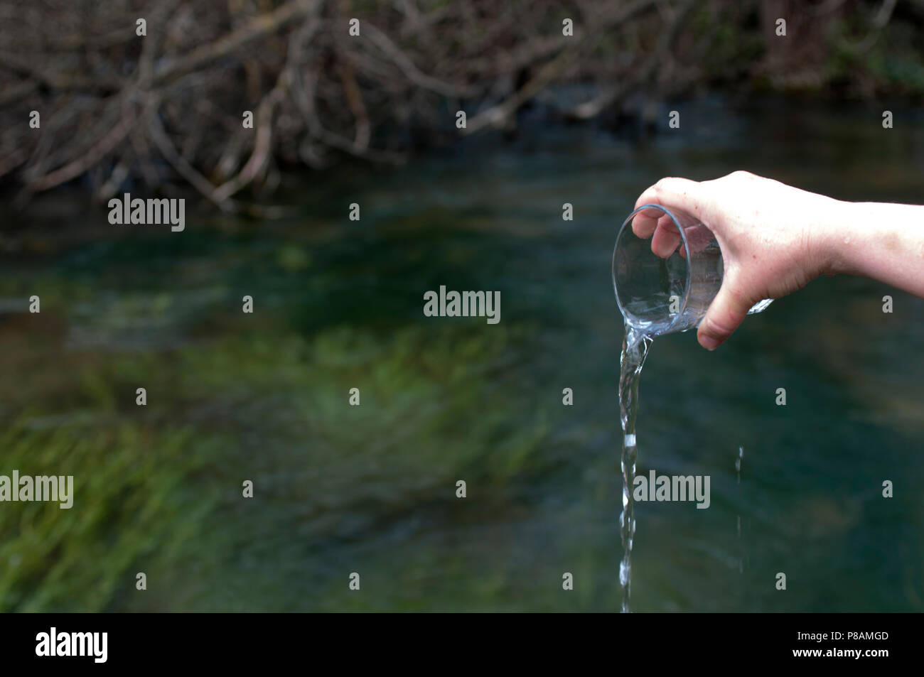 River glass hi-res stock photography and images - Alamy