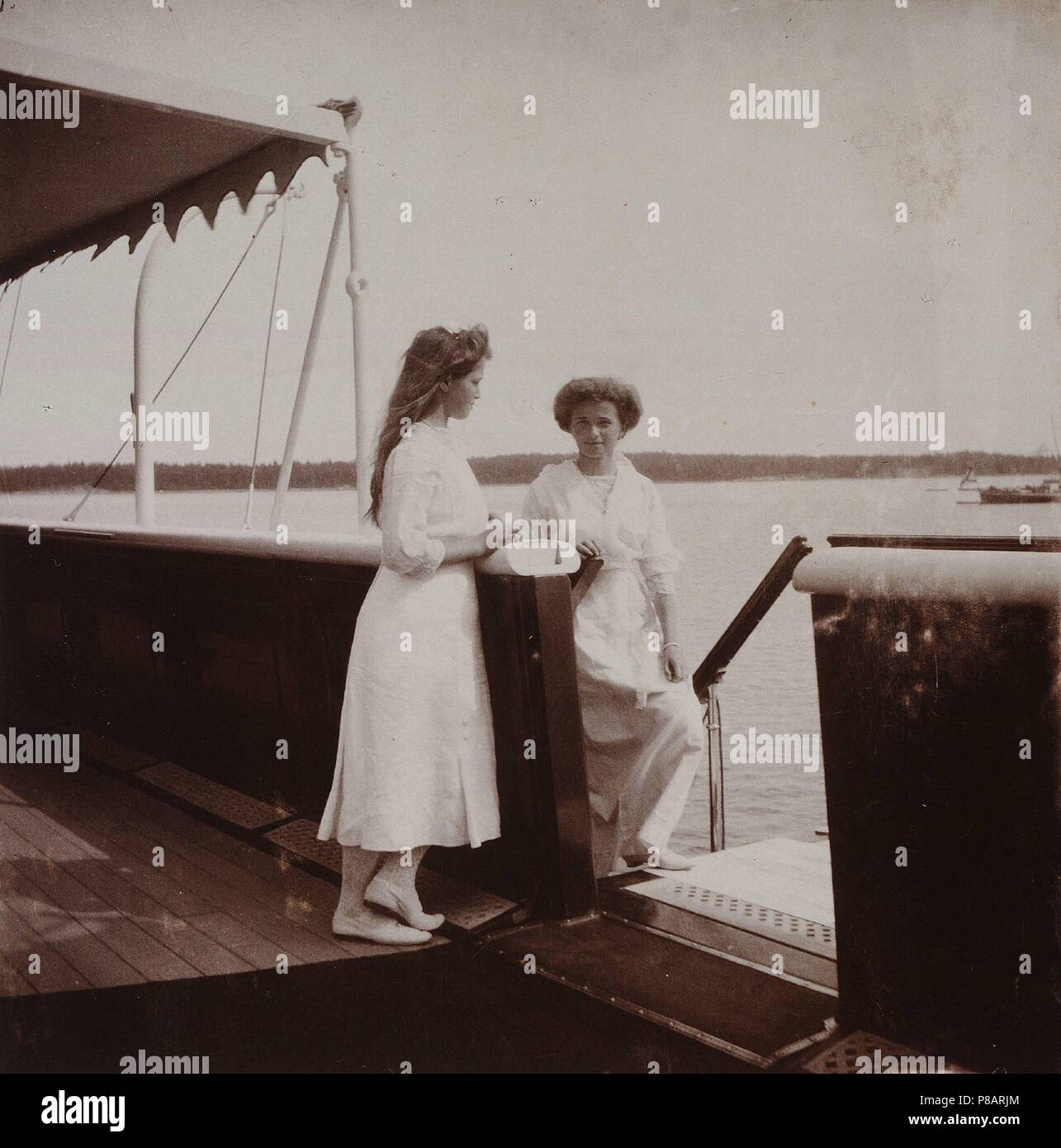 Grand Duchesses Olga of Russia und Maria of Russia on the yacht ...