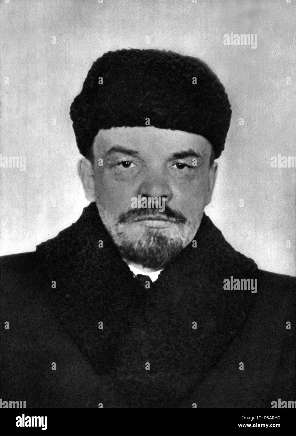 Vladimir lenin 1919 Black and White Stock Photos & Images - Alamy
