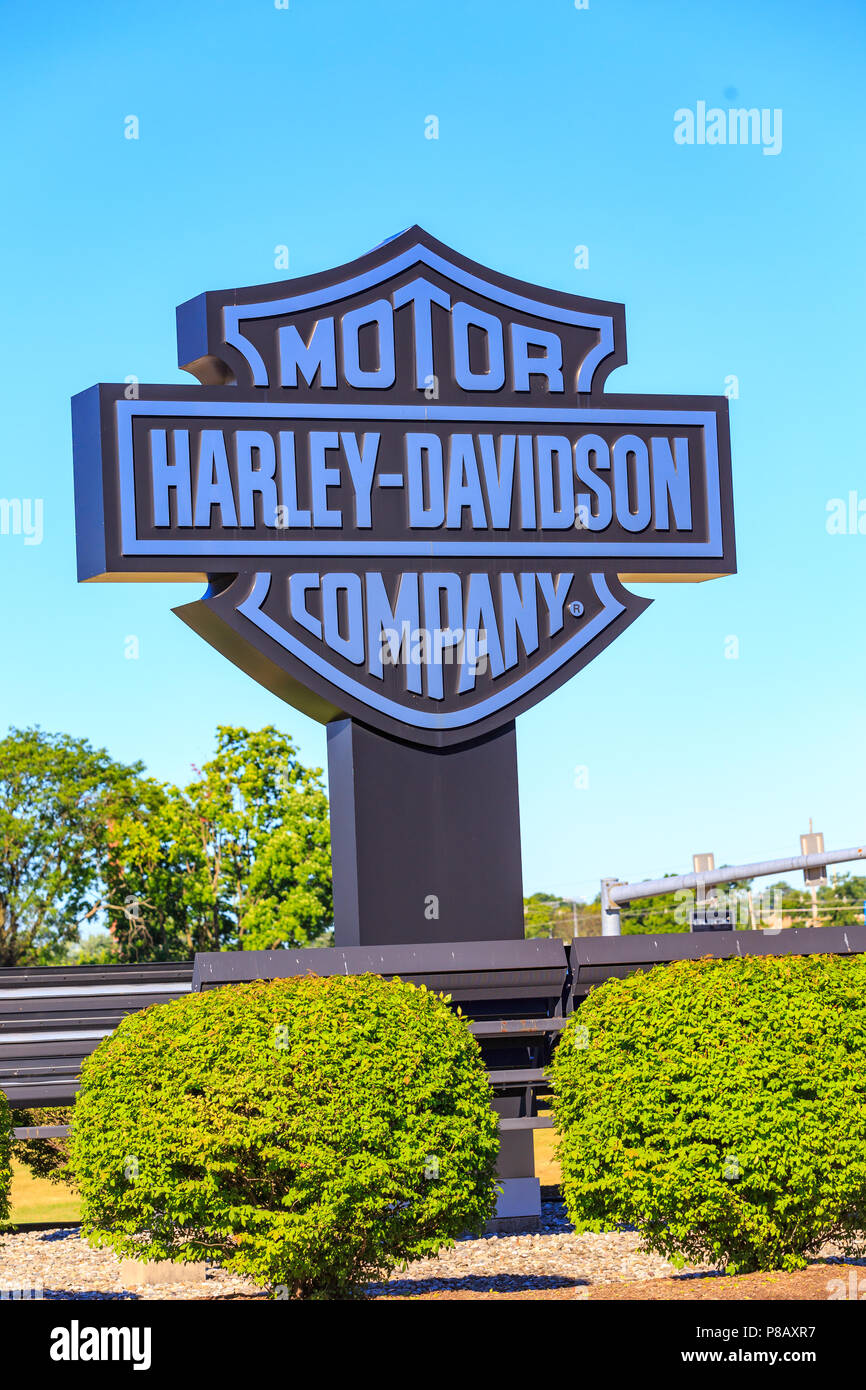 Harley davidson factory york hi-res stock photography and images - Alamy