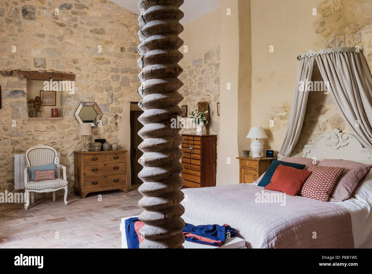 Romanesque Bed