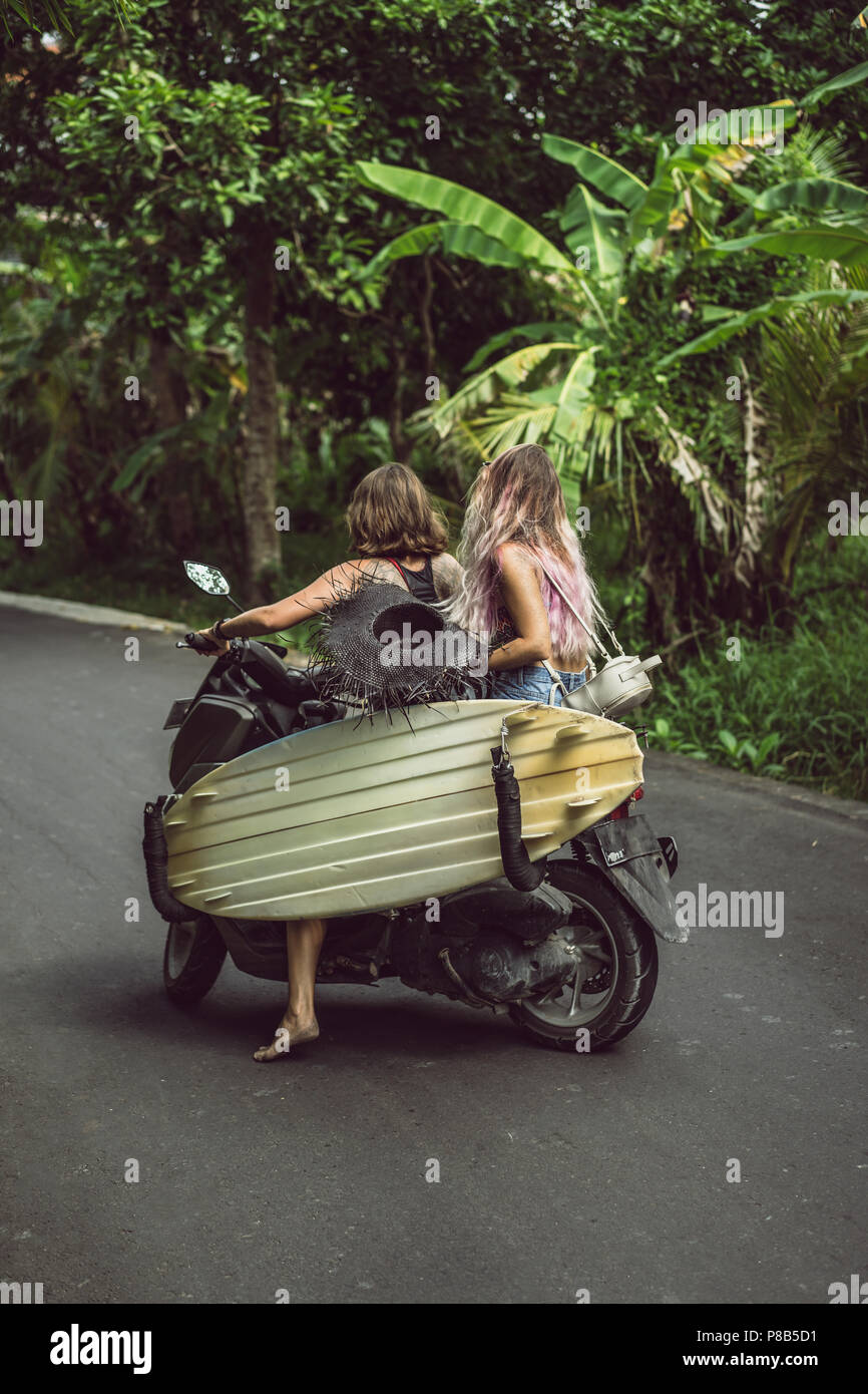 Motorbike with surfboard hi-res stock photography and images - Alamy