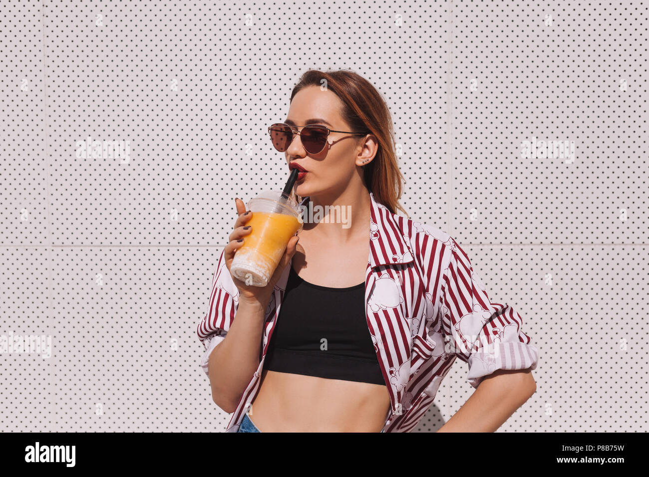 Woman mango hi-res stock photography and images - Alamy