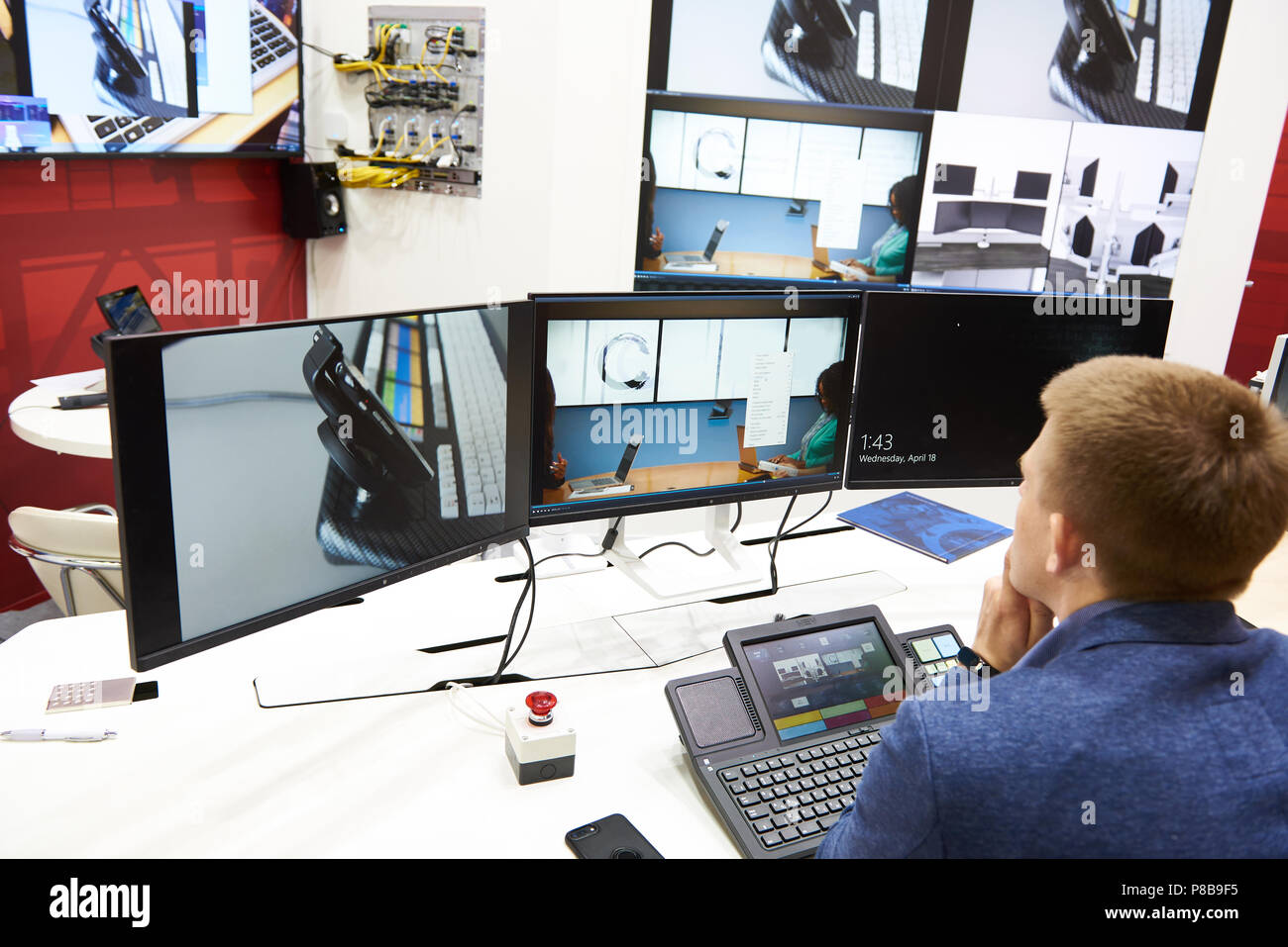 Security control center hi-res stock photography and images - Alamy