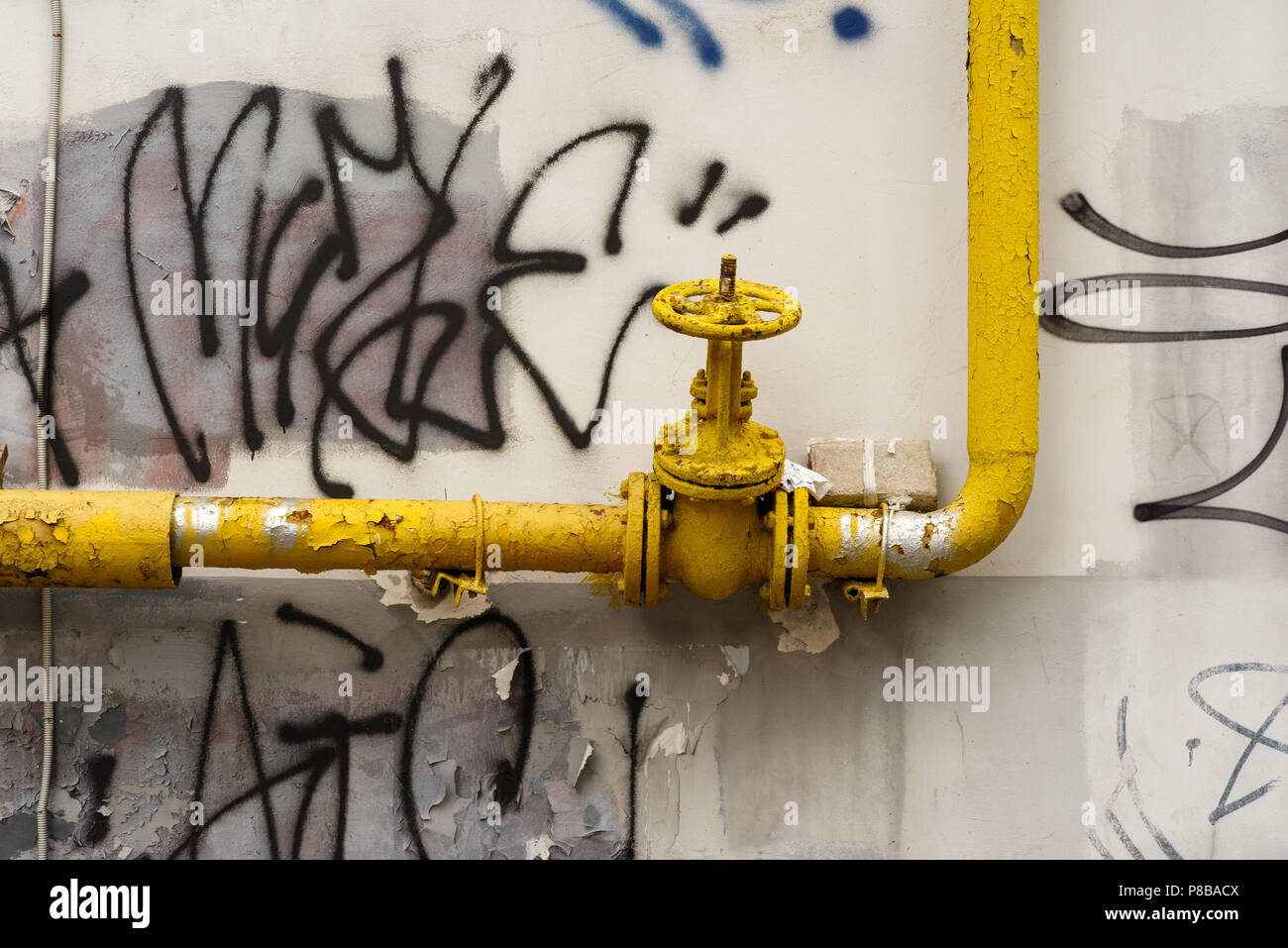 Gas pipe street valve hi-res stock photography and images - Alamy